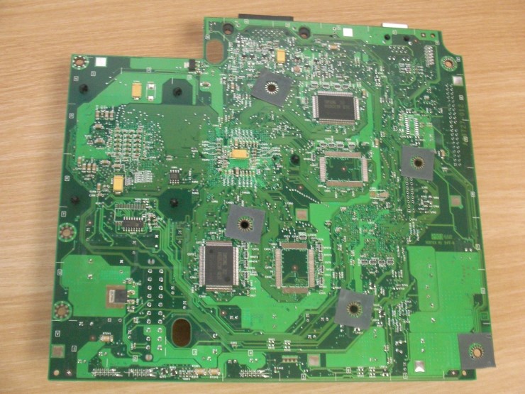 Modding a Halo Special Edition console on an Xbox motherboard revision ...