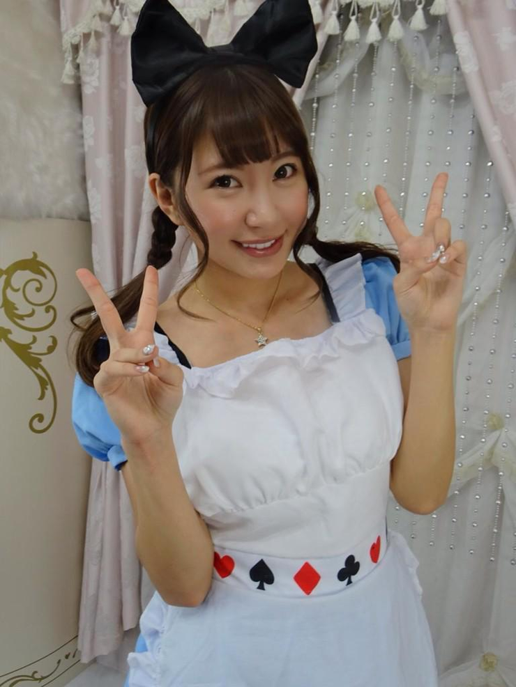 1993 / Risa Naruse / Haruna Aisaka / 成瀬理沙 / 逢坂はるな / 아이사카 하루나 / 나루세 리사 ...