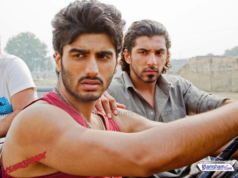 인도영화 추천 이쉬크자데 Ishaqzaade 2012 - 사랑의 반항아, 파리니티 초프라 아르준까푸르 주연, 인도판 로미오와 ...