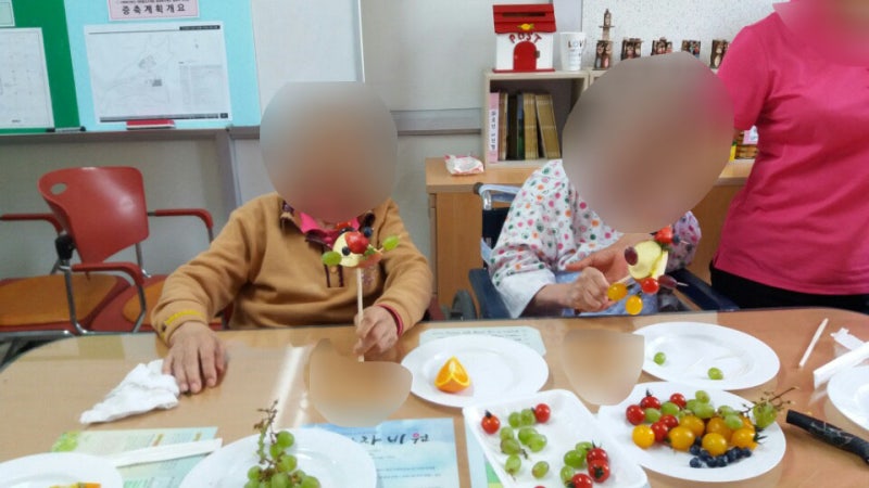 대구 동화사 자비원 요양원 노인 미술치료 푸드아트테라피 프로그램 강사 성옥심리검사연구소장 윤규원 교수 네이버 블로그