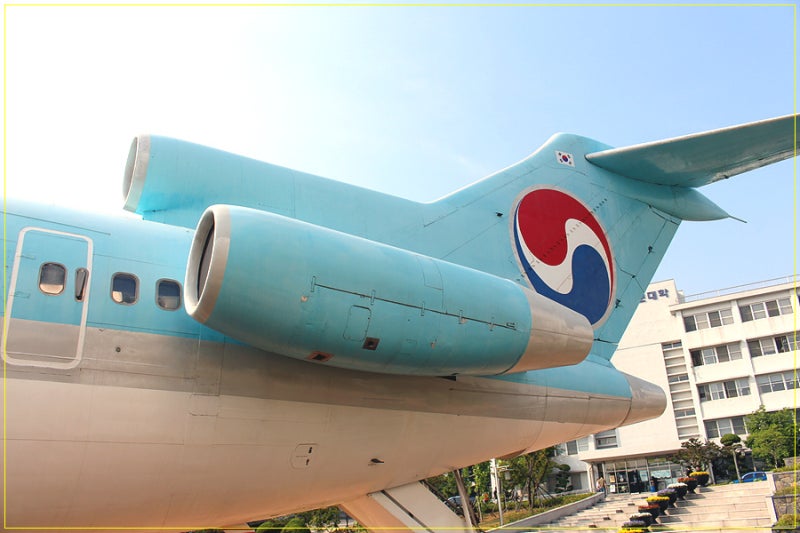 인하공전에 전시중인 비행기 - 대한항공 727-200, HL7350 : 네이버 블로그