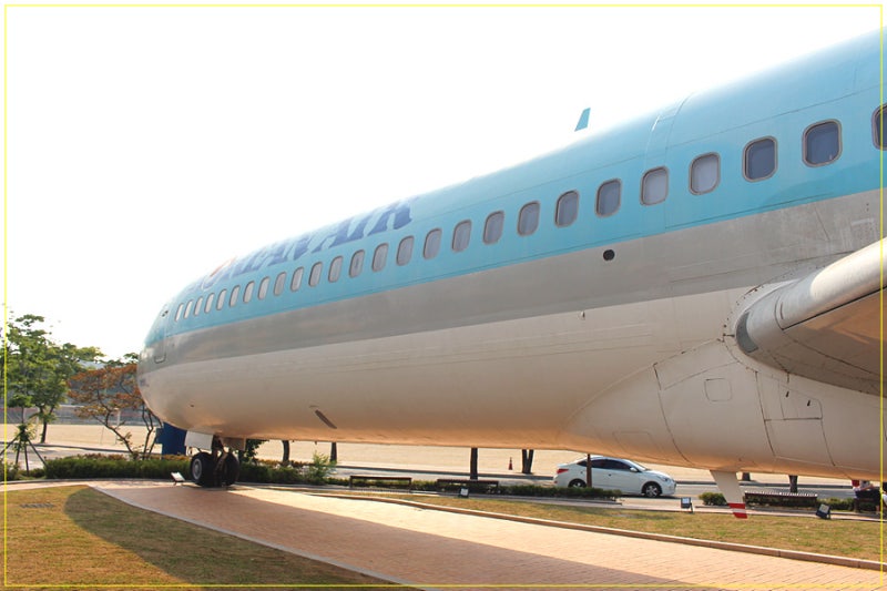 인하공전에 전시중인 비행기 - 대한항공 727-200, HL7350 : 네이버 블로그