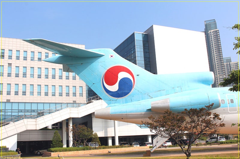 인하공전에 전시중인 비행기 - 대한항공 727-200, HL7350 : 네이버 블로그
