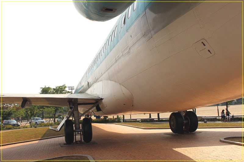 인하공전에 전시중인 비행기 - 대한항공 727-200, HL7350 : 네이버 블로그