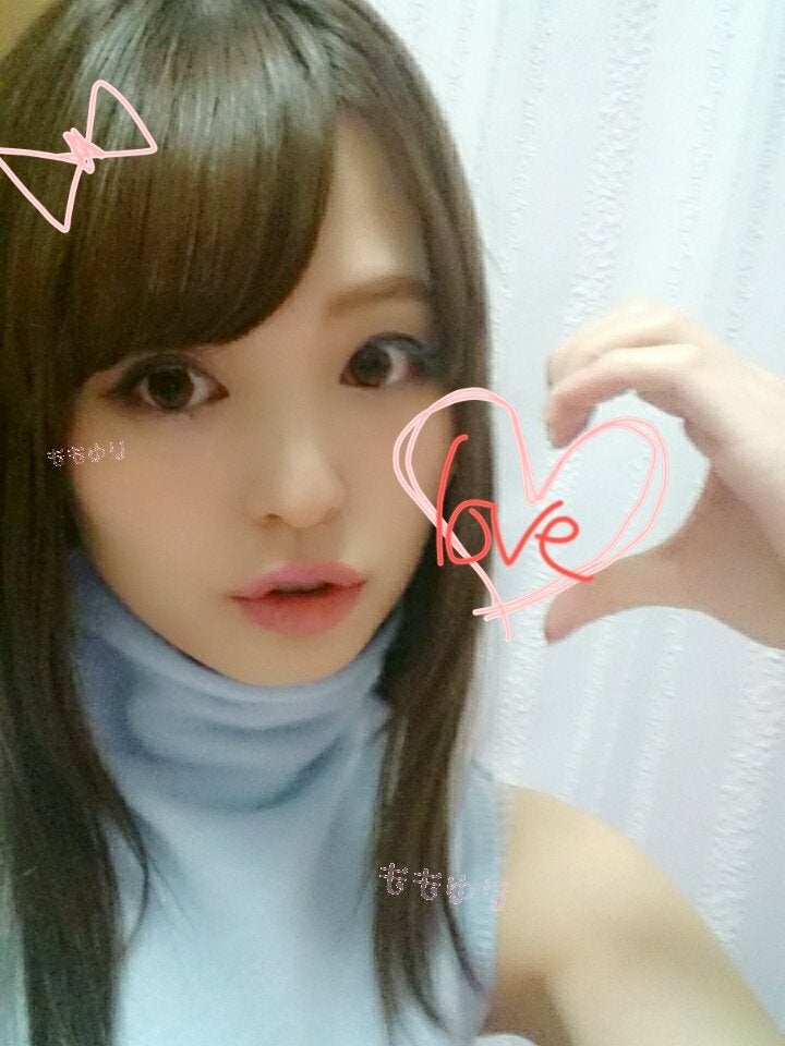 1990 / Yurina Momose / Yua Kuramoti / Yuino / 倉持結愛/ ゆいの / 桃瀬友梨奈 / 모모세 유리나 / 유이노 / 쿠라모치 유아 / AV