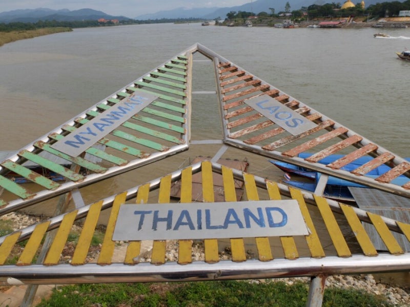 Golden Triangle Park (Sob Ruak), 미얀마-라오스-태국의 국경이 만나는 곳 : 네이버 블로그