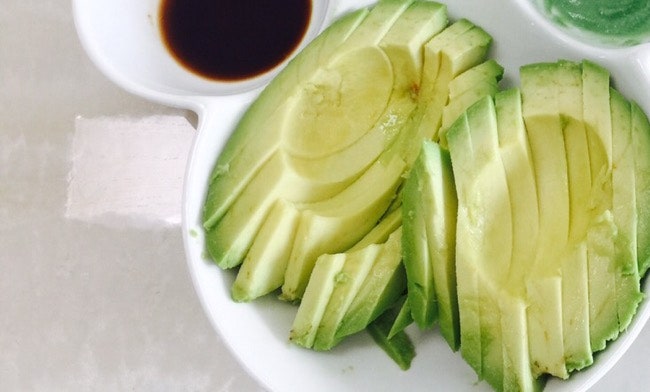 아보카도로 참치뱃살 맛내기 Feat김and와사비 ㅋ익은 아보카도 구별하는법아보카도 자르는법아보카도 맛있게 먹는 법
