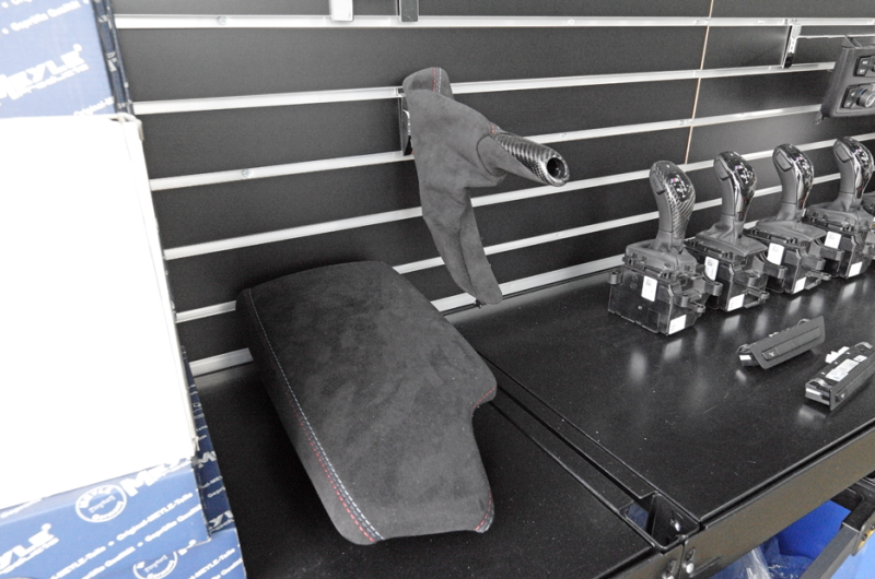 멜로니아(MELONIA) BMW 순정 M3 무릎패드, 엠핸들 퍼포먼스 무광 카본Y커버 retrofit : 네이버 블로그