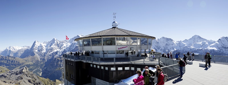 007산으로 유명한 쉴트호른(Schilthorn)의 50번째 생일을 축하해주세요! : 네이버 블로그