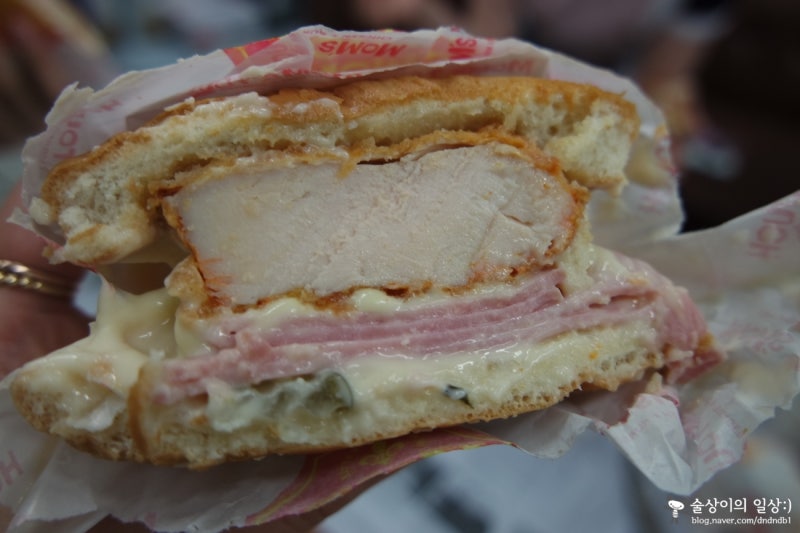 광주/송정동) 혜자스러운 햄버거 추천 '맘스터치' / 불싸이버거, 화이트갈릭버거, 매콤김떡만 후기 : 네이버 블로그