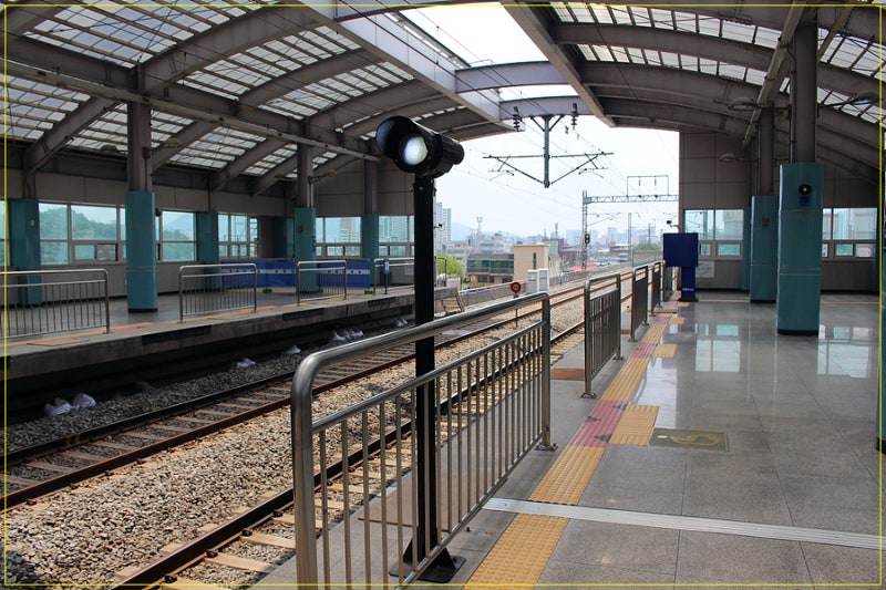 전철역앞에 철도 건널목이 위치한 - 경원선 녹양역 : 네이버 블로그