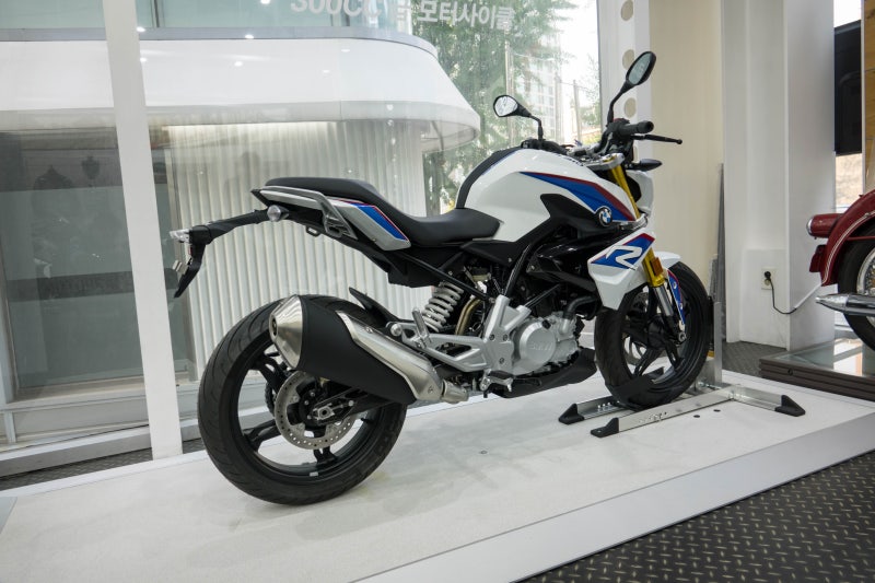 BMW 최초 300cc 급 모터사이클 G310R 출시! : 네이버 블로그