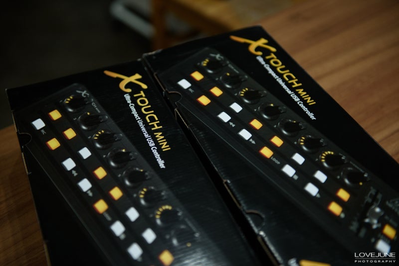 라이트룸에 쓸 장비 베링거 x-touch mini 개봉기. : 네이버 블로그