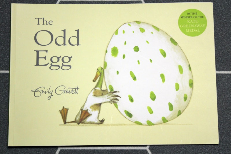 에밀리그라벳은 사랑이지라잉- The Odd Egg (by. Emily Gravett) : 네이버 블로그