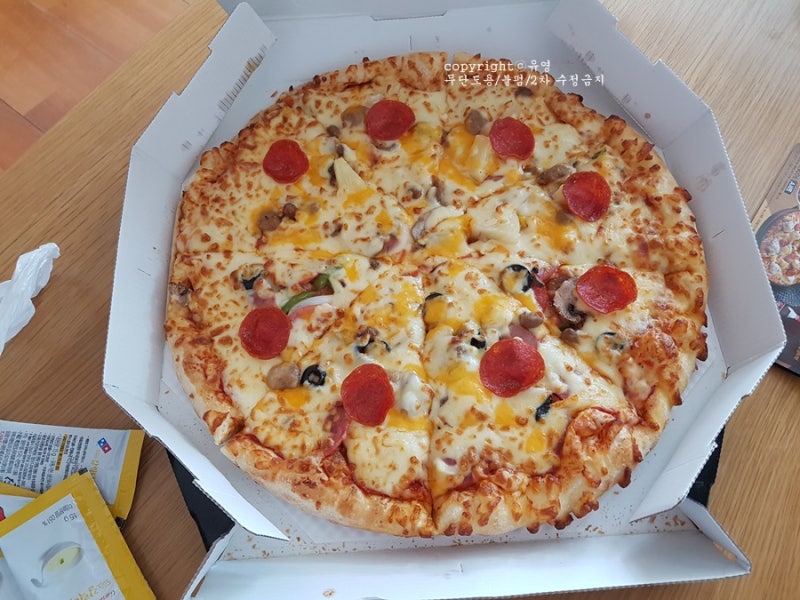 도미노피자 치즈토핑 추가 후기 슈퍼디럭스and슈퍼슈프림 하프앤하프 네이버 블로그