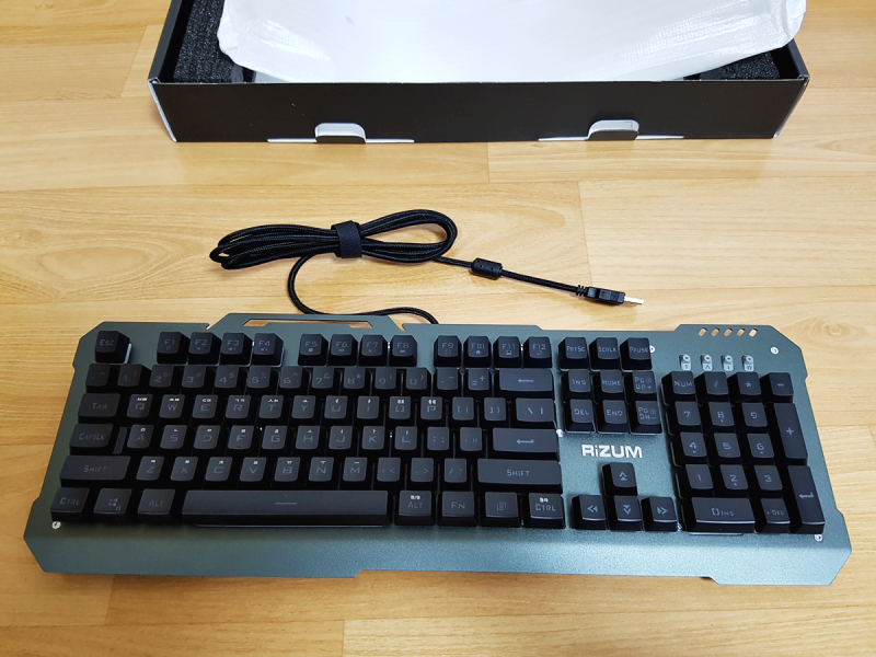 독특한 알루미늄 상판이 적용된 RIZUM G-FACTOR Z30 : 네이버 블로그