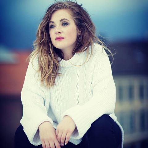 Iselin Solheim - Giants / Oracle / The Wizard of Us : 네이버 블로그