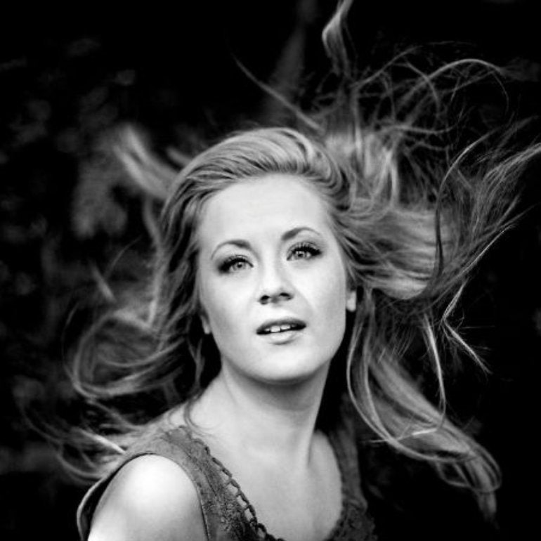 Iselin Solheim - Giants / Oracle / The Wizard of Us : 네이버 블로그