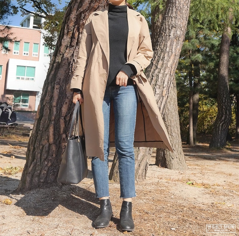 연우룩 5 ♥ 여자 가을 코디 트렌치코트 블랙 목폴라 일자 데님 팬츠 첼시부츠 코디 네이버 블로그