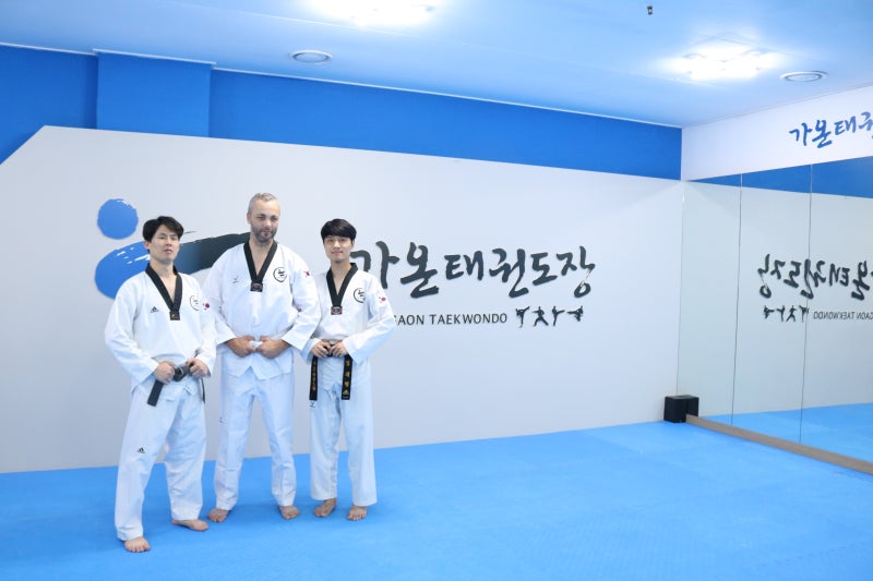 라트비아 다큐멘터리 촬영 성인태권도 가온태권도장 외국인태권도방송촬영한국관광태권도문화체험armands Tripans