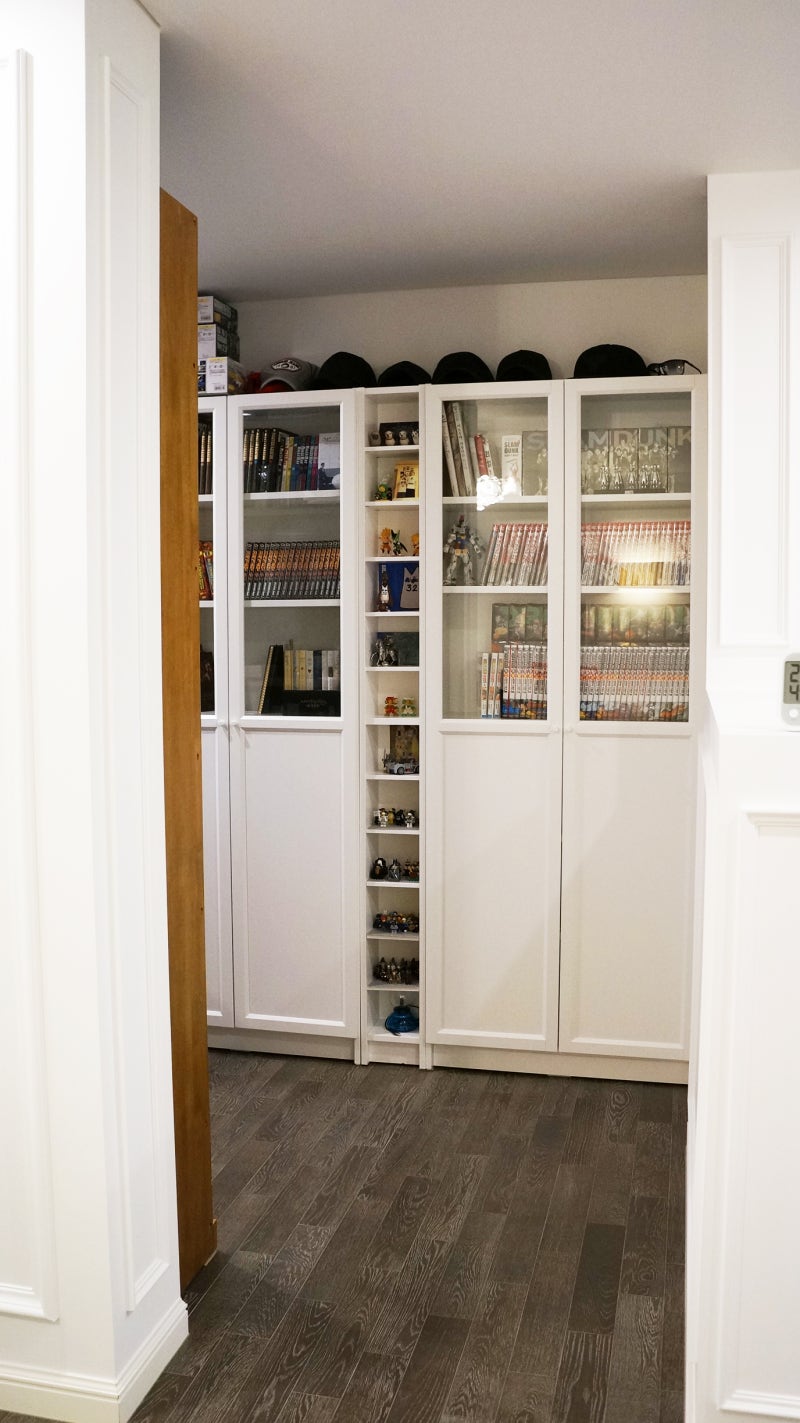 이케아 : 빌리(BILLY)책장 / 선반유닛(GNEDBY) / 유리도어 : 네이버 블로그