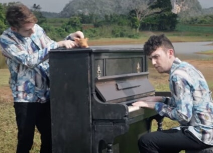 Clean Bandit(클린 밴딧) - Extraordinary [가사/해석/뮤비/감상] : 네이버 블로그