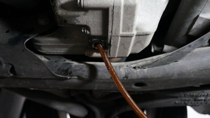 폭스바겐투아렉 3.0TDI 디퍼런셜오일 + 아이신8단 (JWS3324) 미션오일 + TC오일 교환작업[ 오일웍스장안 ] 동대문구 ...