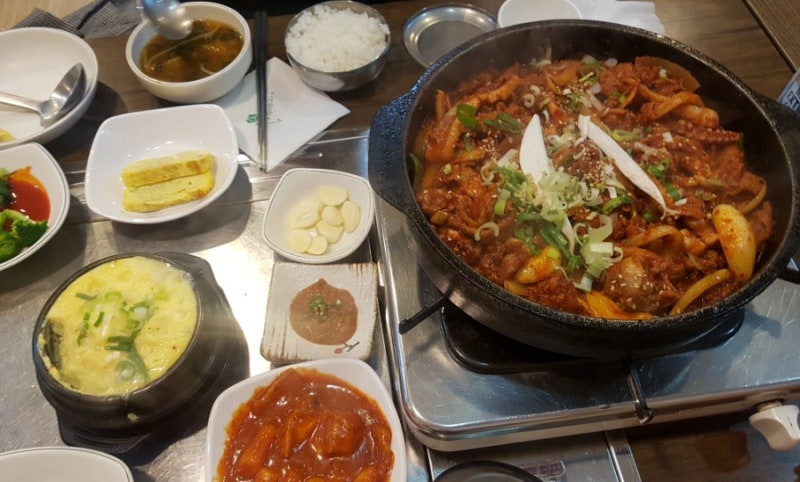 여의도역 맛집 여의도 점심 맛집 본토박이 푸짐한 제육볶음과 쌈밥 네이버 블로그