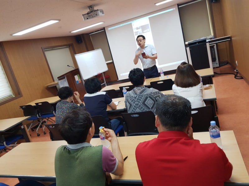 강진중앙로상가 점포대학 매출을 향상시키는 SNS마케팅 특강 강진군도서관에서 진행 : 네이버 블로그