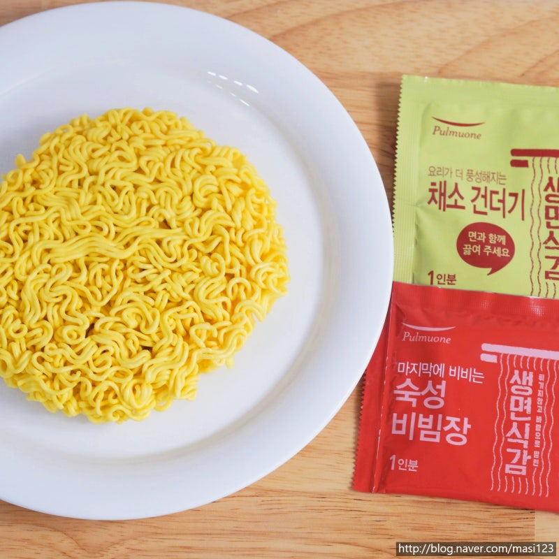 면발이 쫄깃 쫀득~~ 풀무원 비빔쫄면 후기 풀무원 생면식감 탱탱 비빔쫄면 비빔라면 추천 네이버 블로그