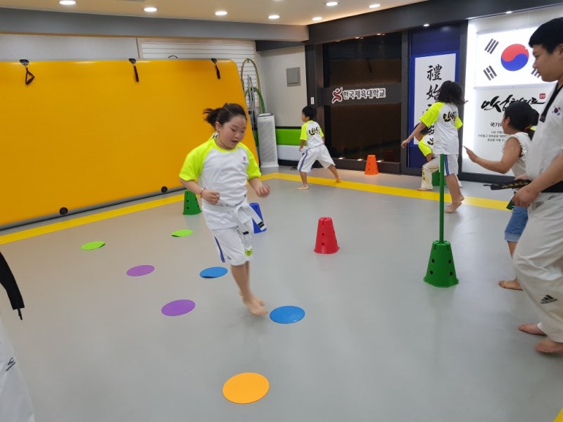 목동홈플러스스페셜앞 목동다이어트생활체육태권도 한국체대 인성금강 태권도장 여자 아이들도 많은 이유 아시겠쪄순환운동태권체조