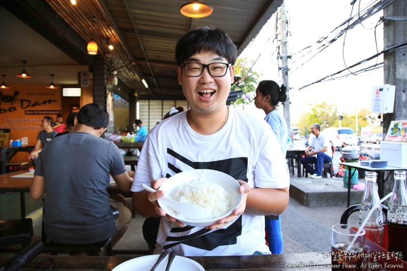 태국 휴양지 끄라비타운 맛집 : 뿌담 Poo Dam / 선착장 먹거리 야시장 : 네이버 블로그