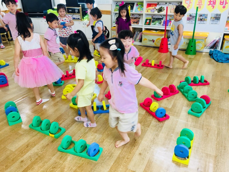 쥬엔터테인먼트 유아체육도넛블럭유아체육대회초등학교체육대회파주유아체육일산유아체육인천유아체육김포유아체육직업체험교구대여에어바운스대여기업행사워터슬라이드대여