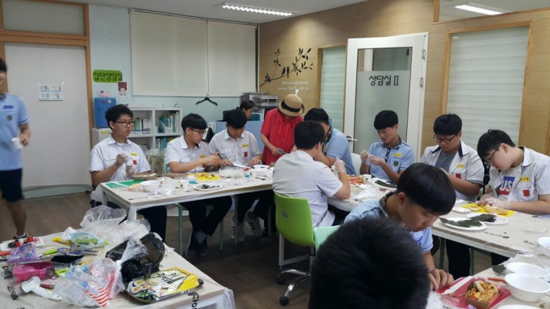 경성중고등학교위클레스 푸드테라피집단상담 세계아동요리협회강서지사장이숙희강사문화교육개발연구소학교강의요리심리상담사1급