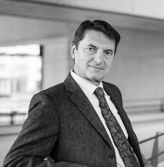 ARRI(아리) 그룹의 새로운 기술 이사 Michael Neuhaeuser 임명 : 네이버 블로그