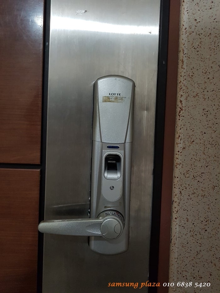 문옆틀이 막혀있는 서초 롯데캐슬클래식 삼성 SHP-DP930 지문도어락 설치하는 방법 : 네이버 블로그