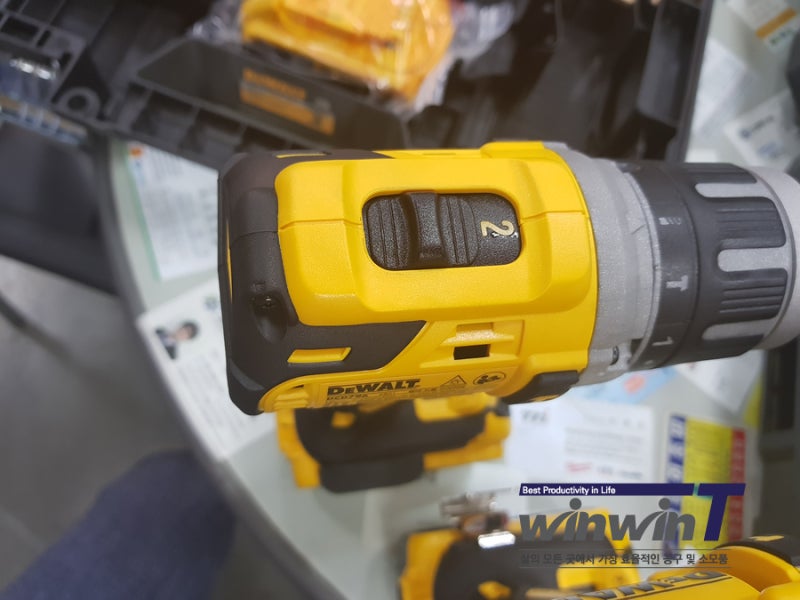 작업용 해머드릴 (디월트 예시 비교 : DCD796 vs DCD996) : 네이버 블로그