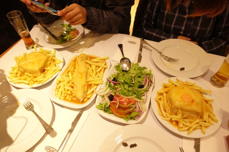 포르투 맛집포르투 프란세지냐 맛집카페 산티아고 Cafe Santiago F내장파괴버거 네이버 블로그