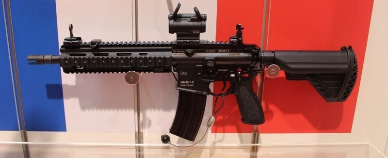 Milipol 2017 국제 방산 전시회에 전시된 프랑스의 새로운 돌격 소총, HK416FC / FS (2017년 11월 자 ...