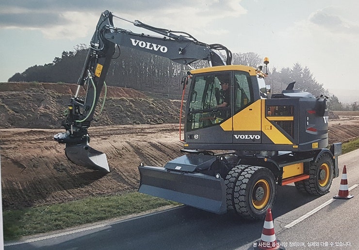 EWR150E 볼보 소선회 휠 굴삭기 : 네이버 블로그