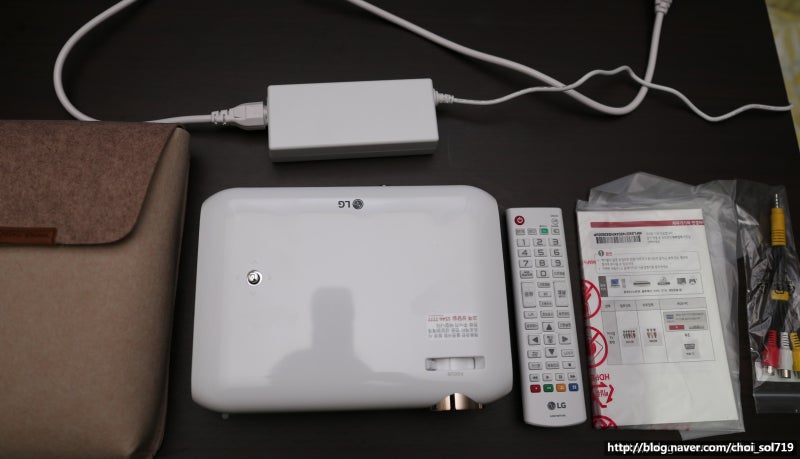 LG 미니빔 PW1500 개봉기 (PV150G 비교 체험) : 네이버 블로그