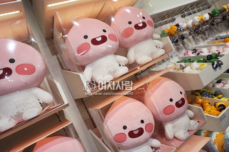 홍대 카카오프렌즈샵 둘러보기 네이버 블로그