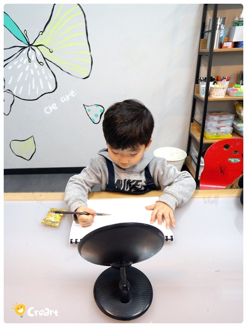 Klein 6·7세 수업 환조로 표현한 얼굴 자화상 시흥시 정왕동 배곧 미술학원 크리아트 네이버 블로그