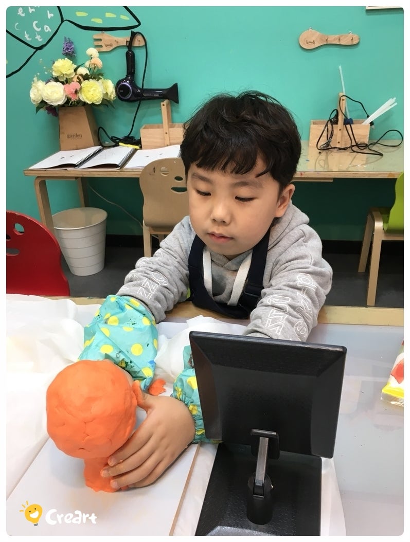 Klein 6·7세 수업 환조로 표현한 얼굴 자화상 시흥시 정왕동 배곧 미술학원 크리아트 네이버 블로그