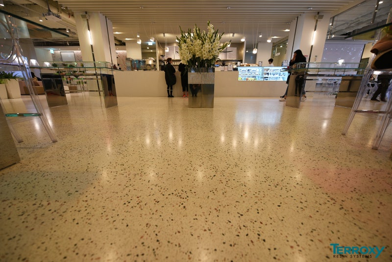 Urban Alice (어반앨리스) 1층 갤러리 카페 - 이대 Yes aPM! : 네이버 블로그