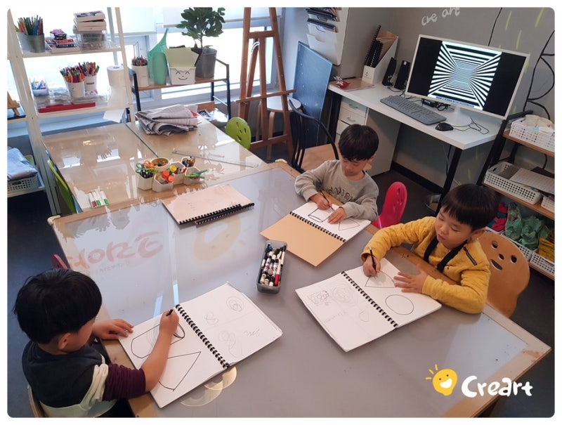 옵아트 공간표현 크라인 6·7세 수업 시흥시 정왕동 배곧 미술학원 창의미술 크리아트 네이버 블로그