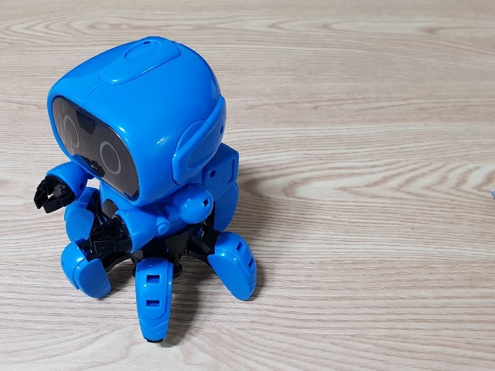 해외 구매 - Small SIX Robot 장난감 조립 : 네이버 블로그