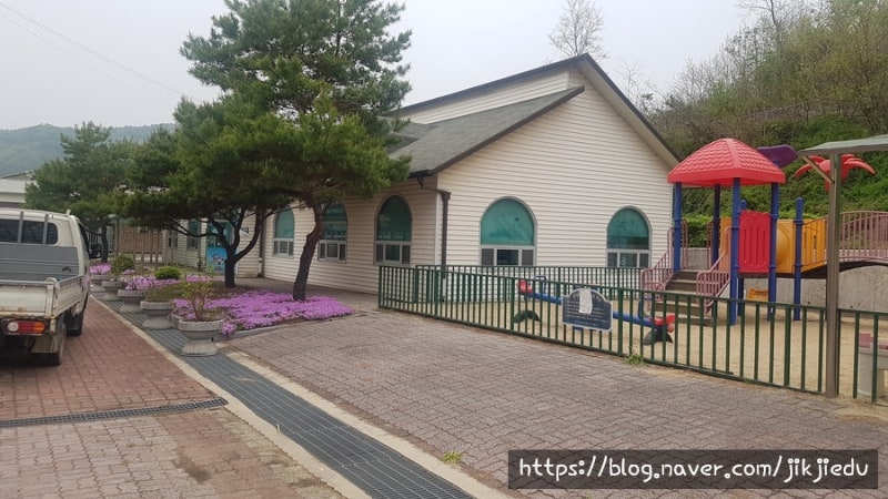 ♥ 청운초등학교병설유치원현관썬팅 양문썬팅 유치원현관문썬팅 청주병설유치원썬팅 어린이집창문썬팅 예쁜썬팅 그림썬팅 유치원실사썬팅 초등