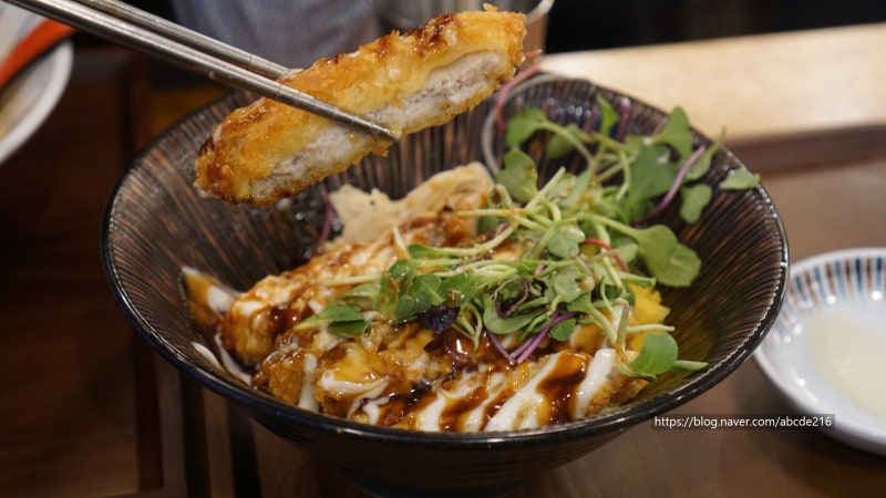 덮밥맛집 핵밥 3가지 메뉴 후기 큐브스테이크 돈코츠라멘 돈까스 가성비좋음 네이버 블로그