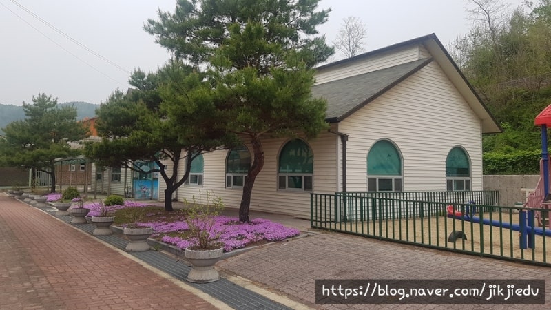 ♥ 청운초등학교병설유치원현관썬팅 양문썬팅 유치원현관문썬팅 청주병설유치원썬팅 어린이집창문썬팅 예쁜썬팅 그림썬팅 유치원실사썬팅 초등